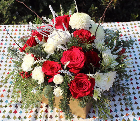 Transform Your Home into a Cozy Winter Wonderland with Fresh Flowers ...