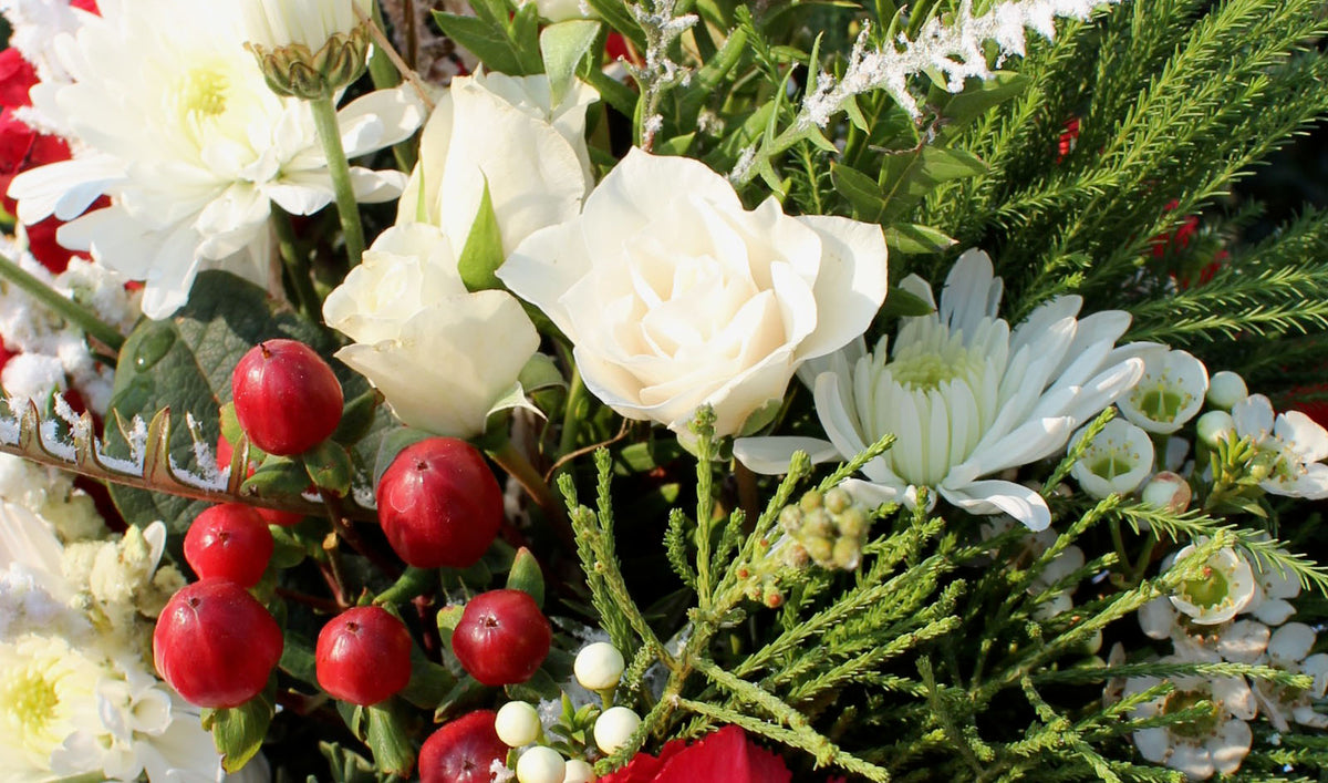 Mini Winter Wonderland Flowers | Christmas Greens & Roses in Rustic Box ...